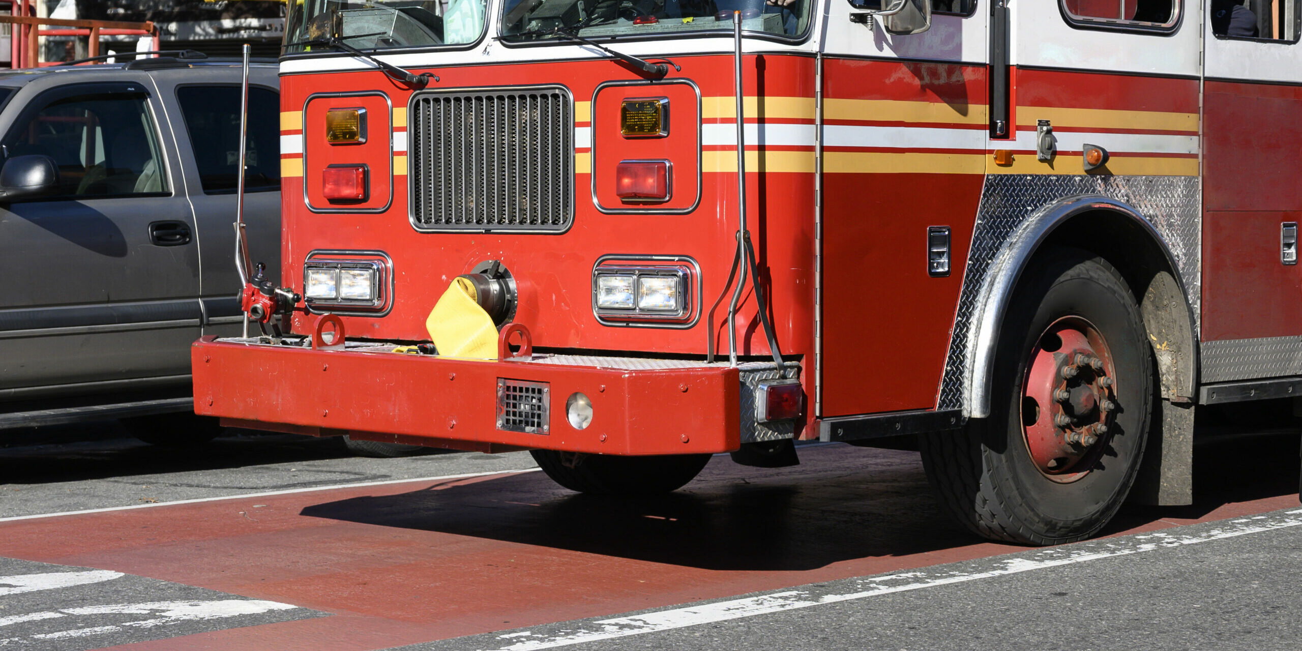 Navigating Intersection Challenges: Enabling Emergency Responders and ...